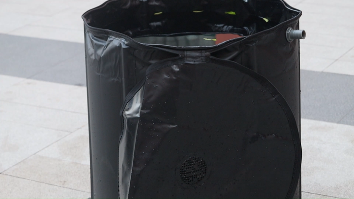 Collapsible Pop-up Rain Barrels Upright Rainwater Storage Cisterns ...