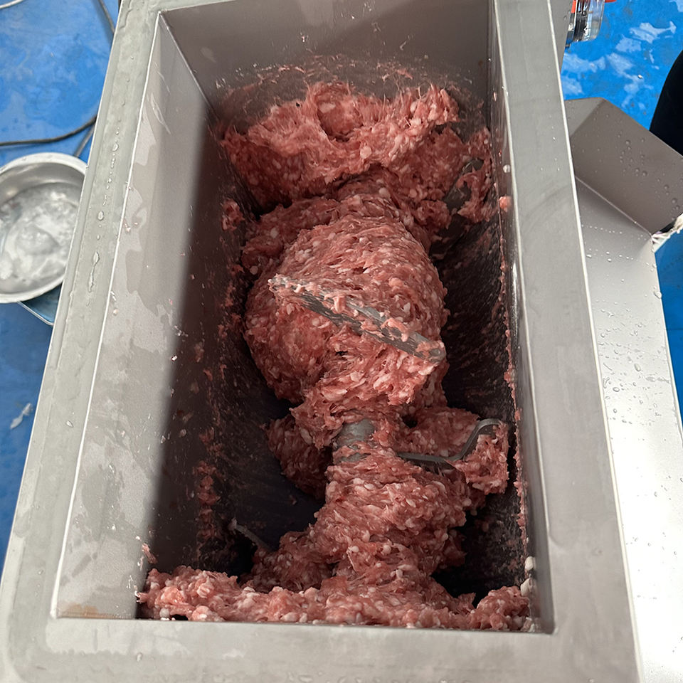 Commercial SUS304 Vacuum Meat Blender Double Shafts Automatic PLC ...