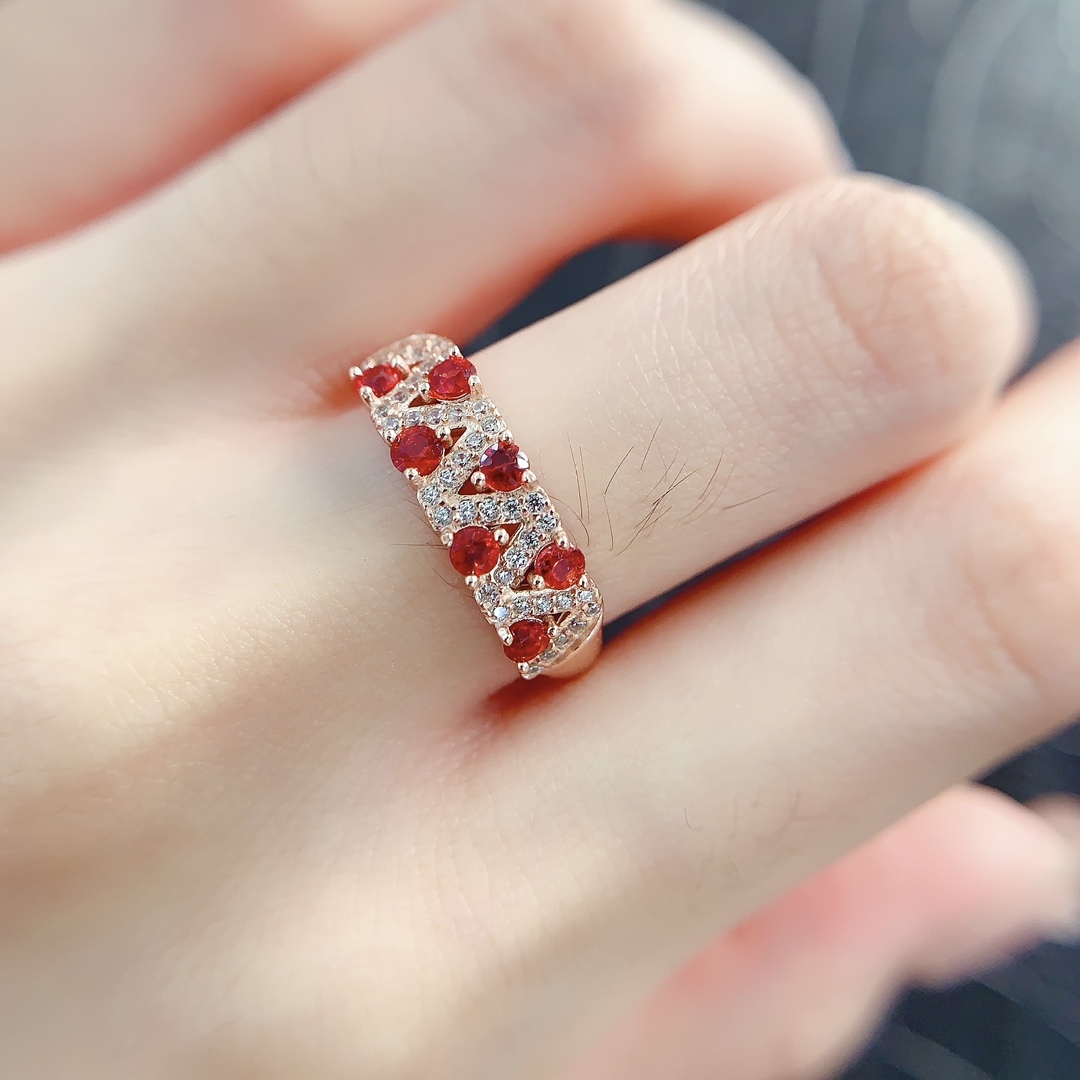 How to Choose the Best Ring with Red Stone: A Complete Buying Guide
