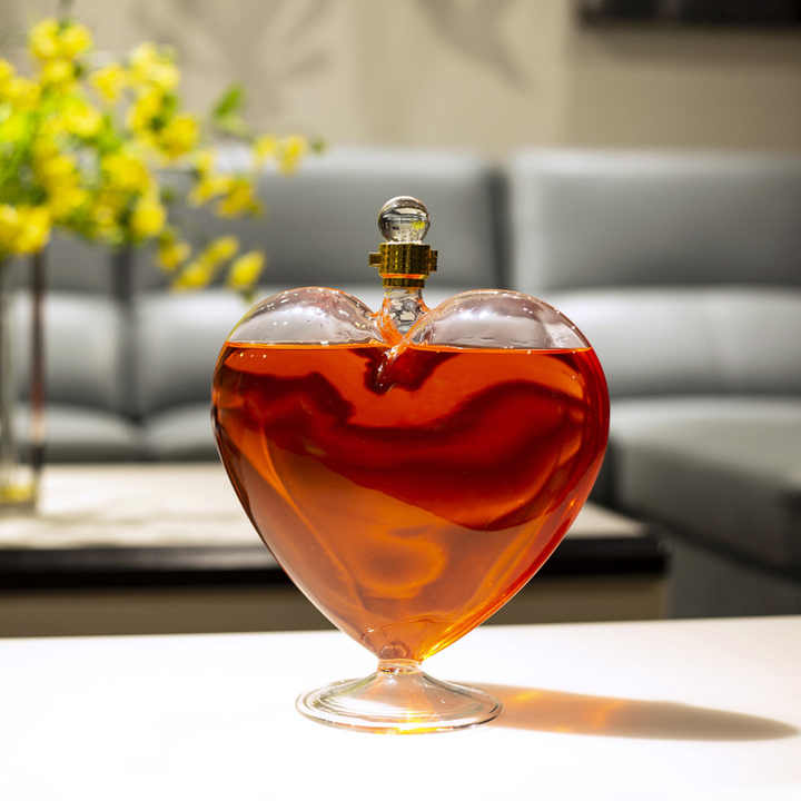 Heart Shaped 1000ml Wine Glass Decanter - Perfect for Weddings