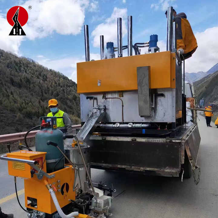 Truck Mounted Road Marking Thermoplastic Kneading Machine