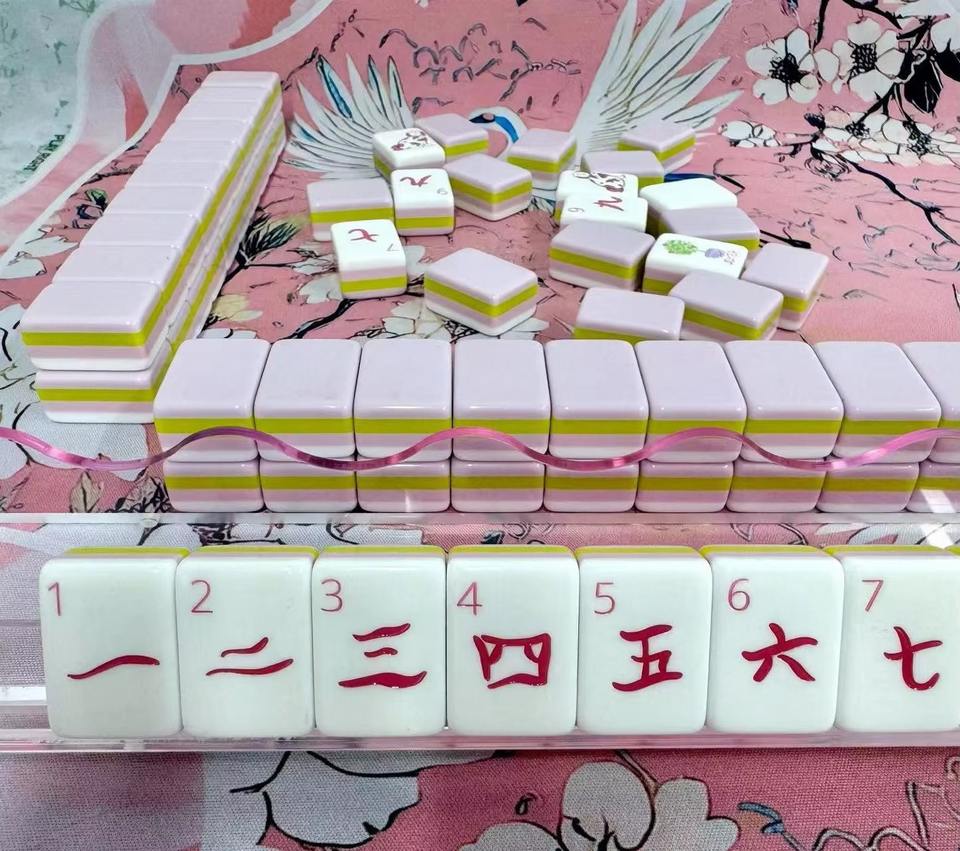 Pink Acrylic Mahjong Tiles Travel Camping Hand Rub Mahjong Game with ...