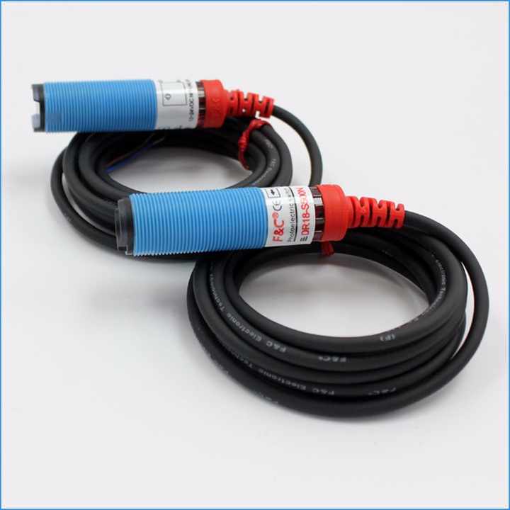 Conveyor Belt Transparent Bottle Detection - Infrared Photocell Sensor