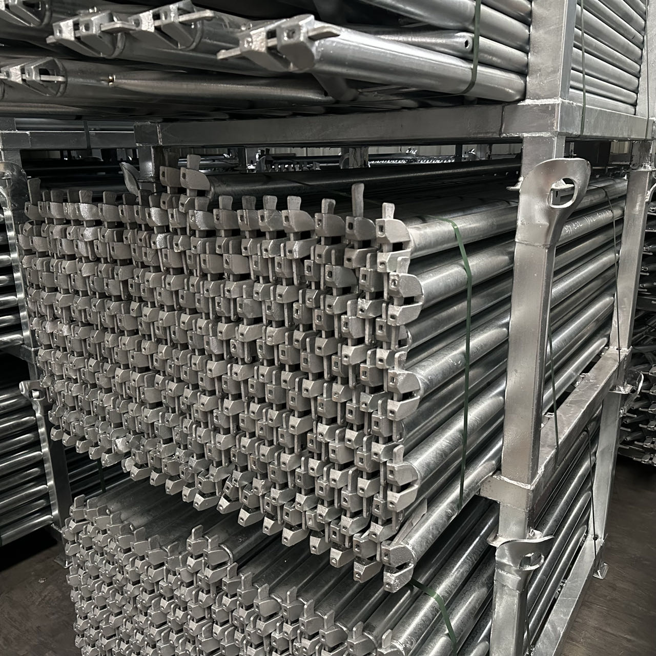 Ringlock Scaffolding Ledger Modular Scaffold Parts Layher Scaffolding ...