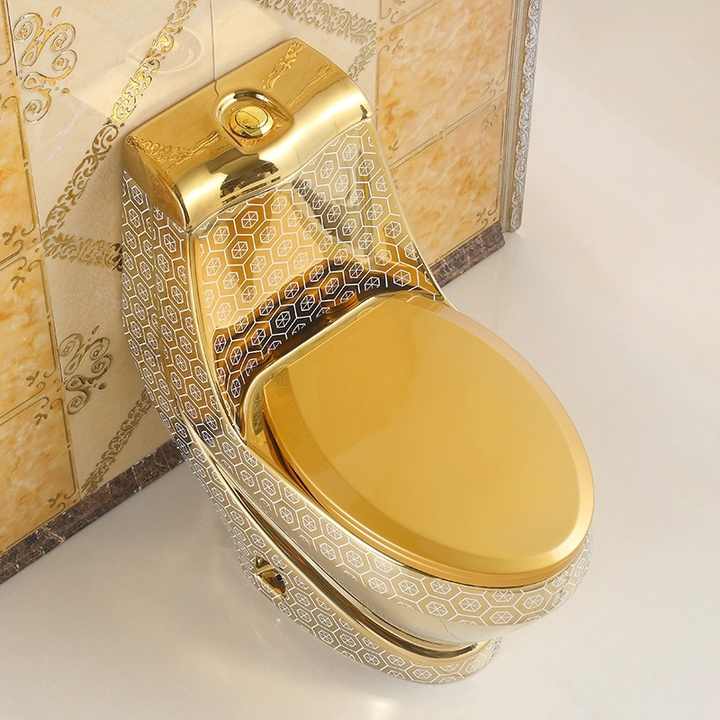 Modern One-Piece Golden Ceramic Toilet - Easy Clean & Dual-flush