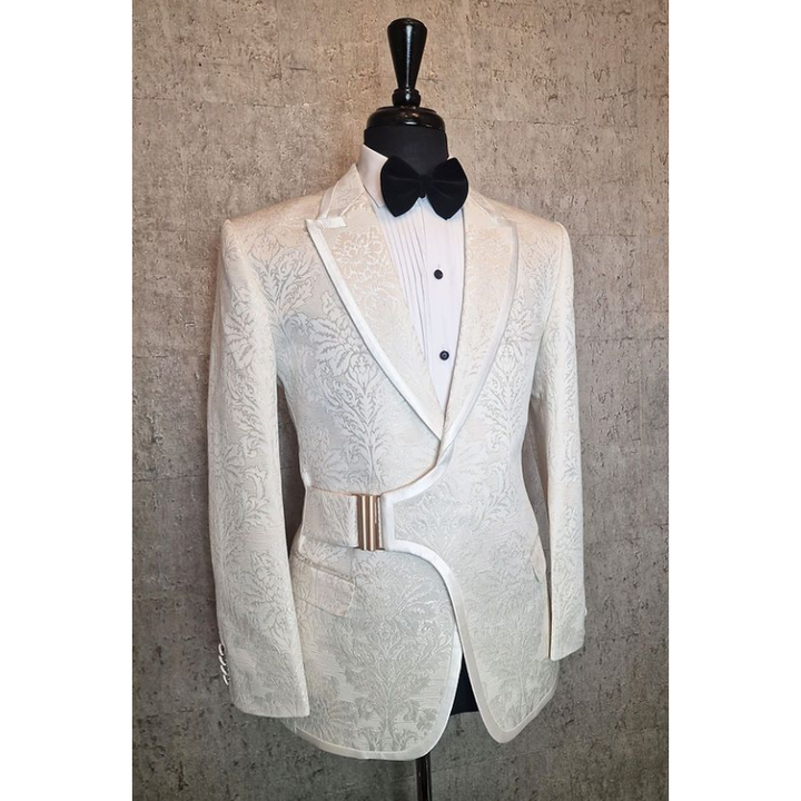 Stylish Men's Suits with Buckle Peaked Lapel Custom Slim Fit
