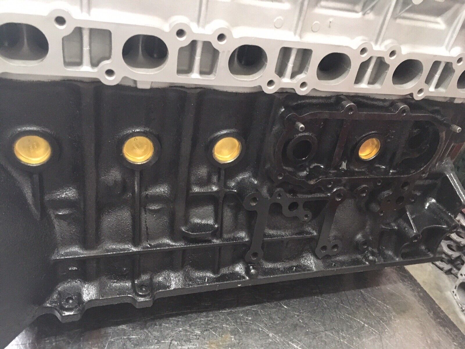 Toyota Land Cruiser 1FZ FE Engines - Durable & Powerful