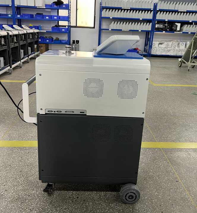 EVP HLD 600 Helium Testing Mass Spectrometer Leak Detector / Touch ...