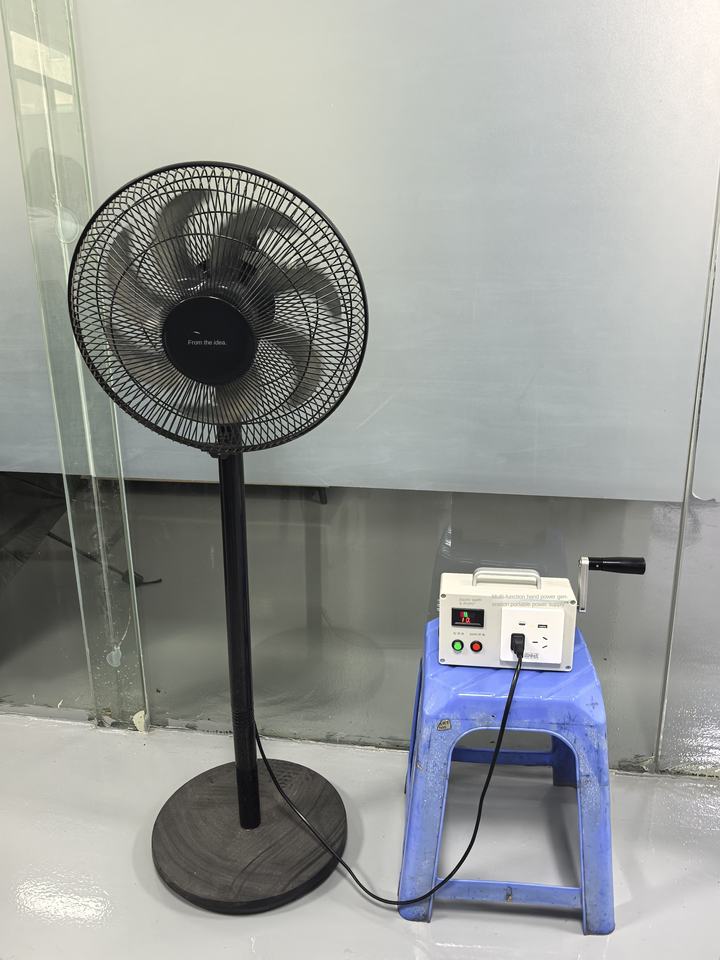 Outdoor Camping Power Bank Hand Cranked Generator Rechargeable Lithium ...