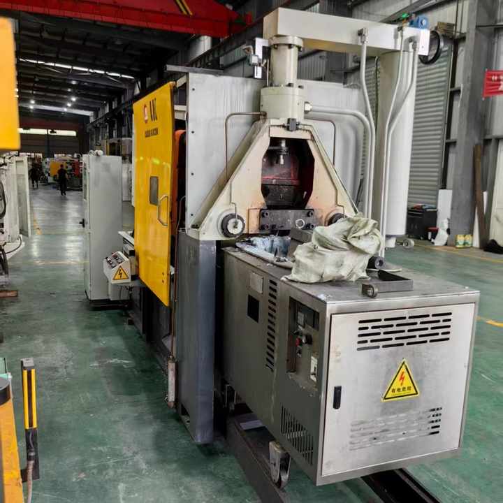 LK 200 Tons Hot Chamber Zinc Die Casting Machine - High Safety & Efficiency