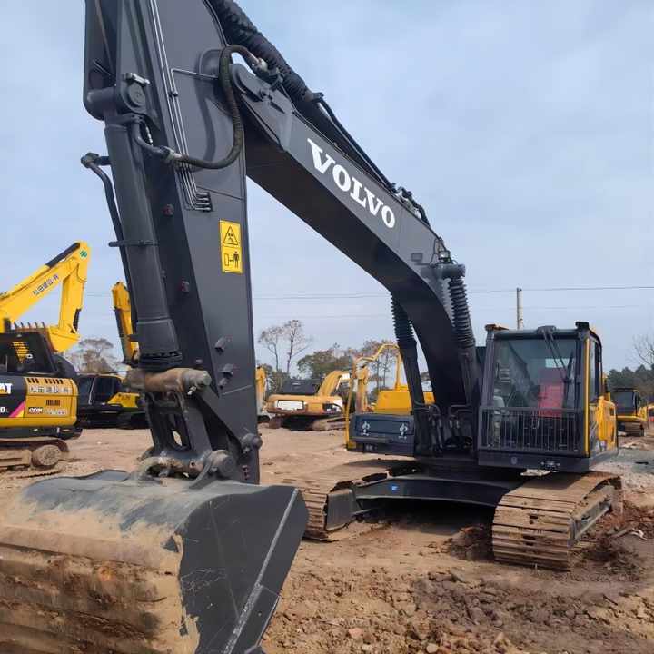 Original VOLVO EC220 Crawler Excavator with Hydraulic Pumps in Cheap ...