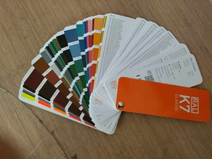 RAL K7 Classic Paint Color Charts - Page Chip Card Brochure