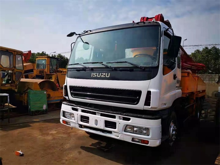 Used 36 M Isuzu concrete pump truck Products from BAI YING TRADING SDN ...