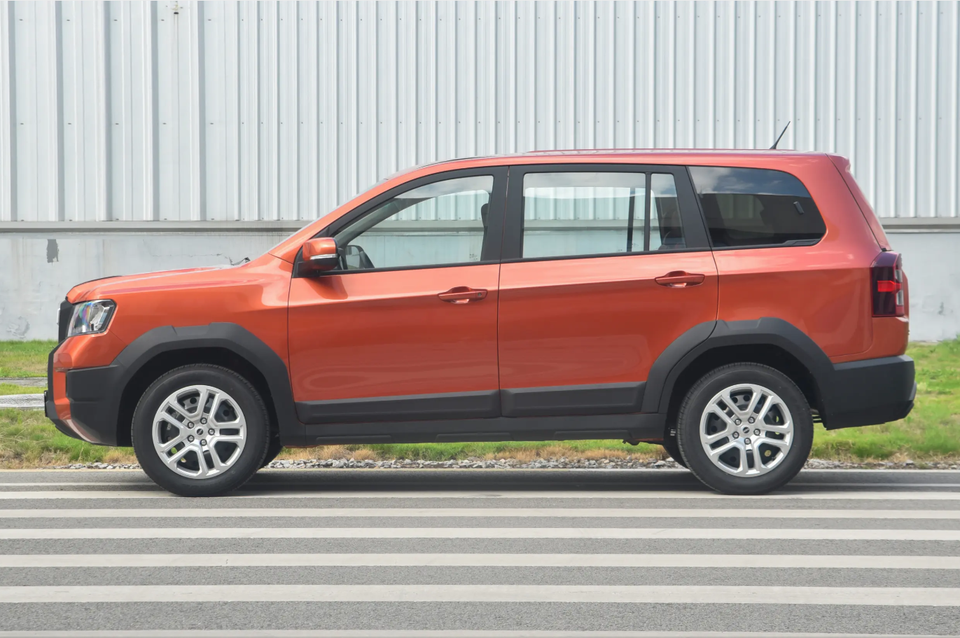 SWM Big Tiger 2025 1.5L Automatic 7 Seater SUV Budget-Friendly Luxury ...