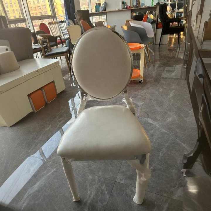 Elegant Black Tiffany Chairs for Formal Wedding Occasions