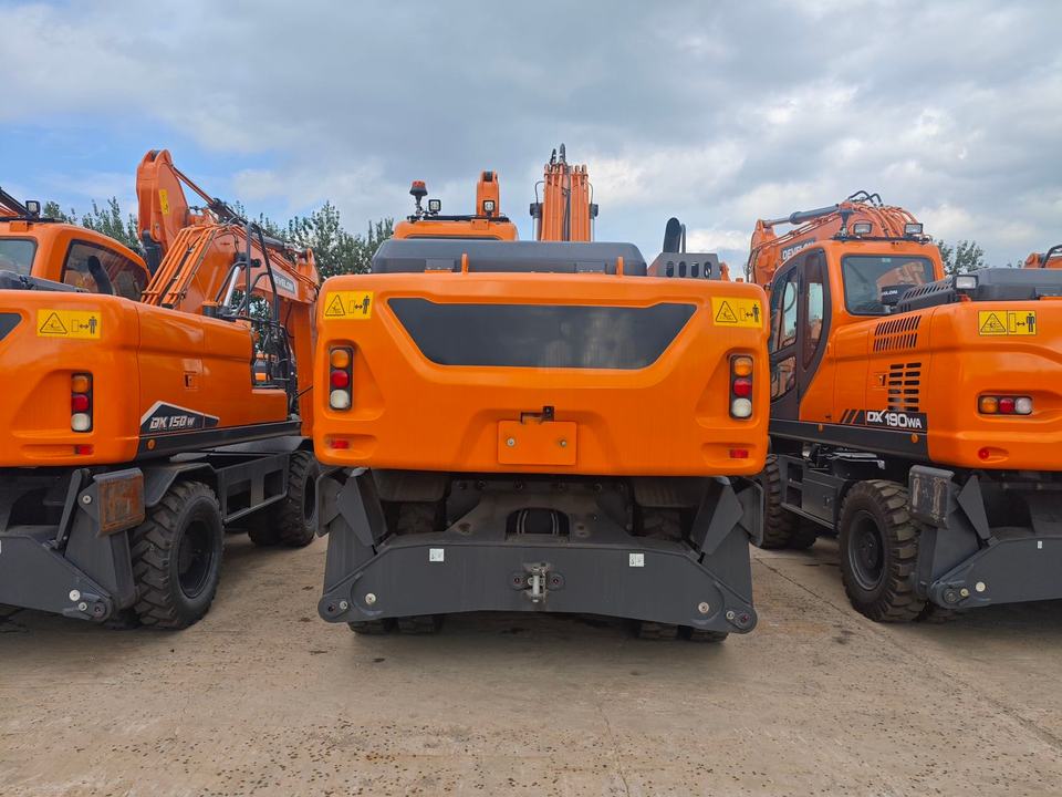 Wheel Excavator 20 Ton 21 Ton Doosan Crawler Excavator DX210W-7B for ...