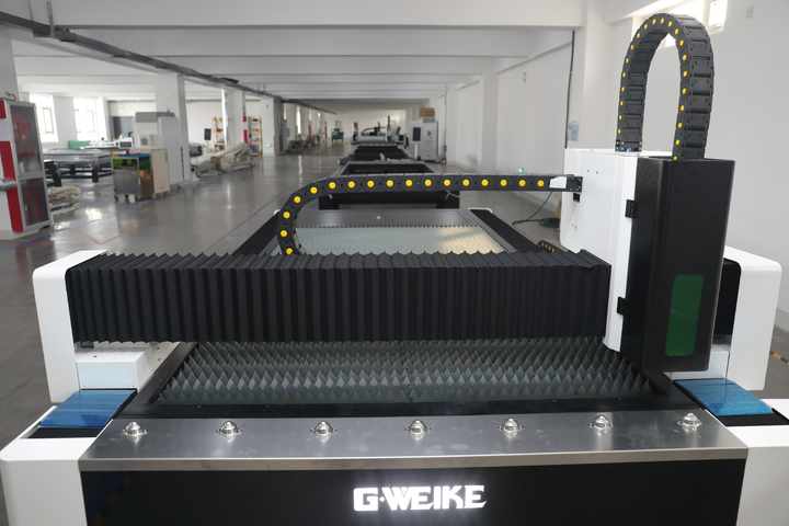 Gweike Laser 1000w 1500W CNC Metal Fiber Laser Cutting Machine