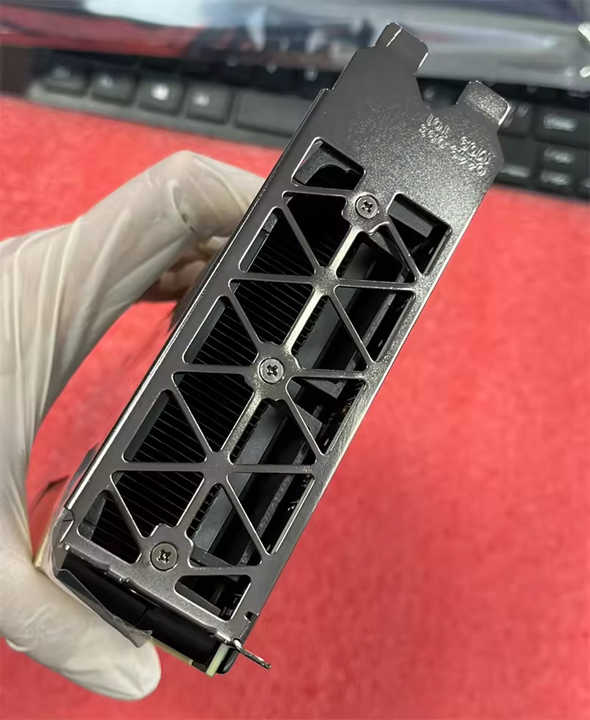 V100 32G 16G GPU Accelerator - 32GB Graphics Card for Desktops