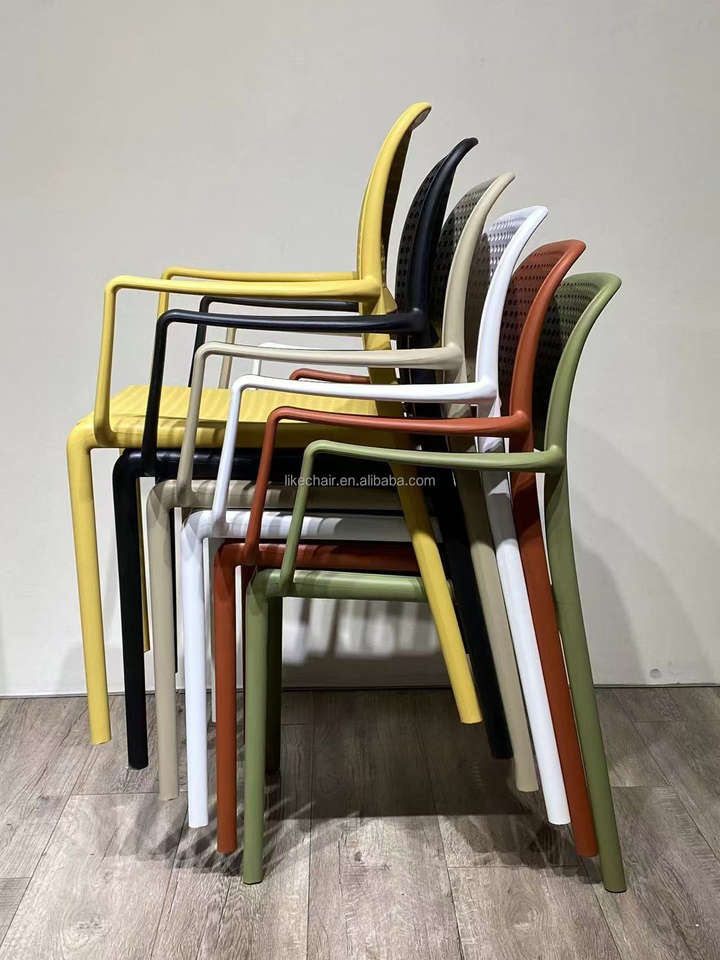 Modern Luxury Stackable Customized Hotel Wedding Event Chair PP Armless ...