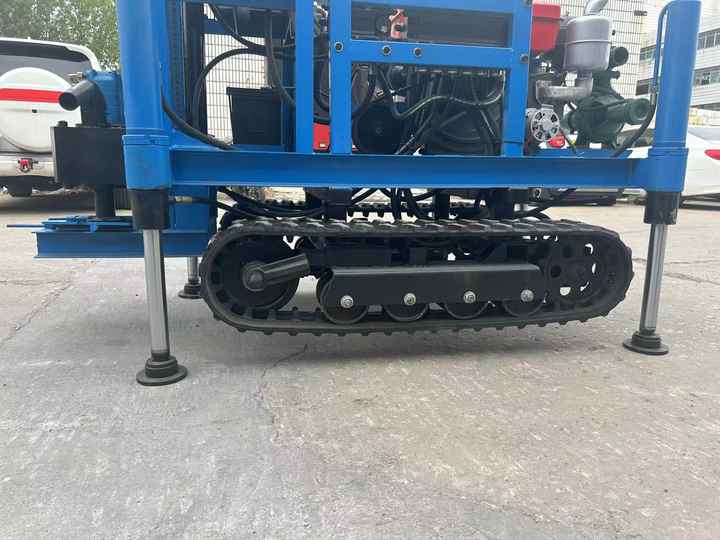 China's Best-Selling High-Efficiency Crawler Water Well Rotary Drilling ...