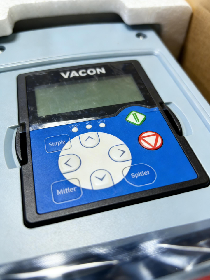 Vacon NXS00226-A5T0SSV-A1A2000000 Industrial Inverter 380-500V 18.5kW 3 ...