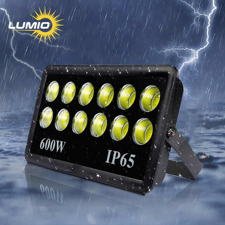 IP65 COB LED high mast Flood Light reflector a range of 120 degree high ...