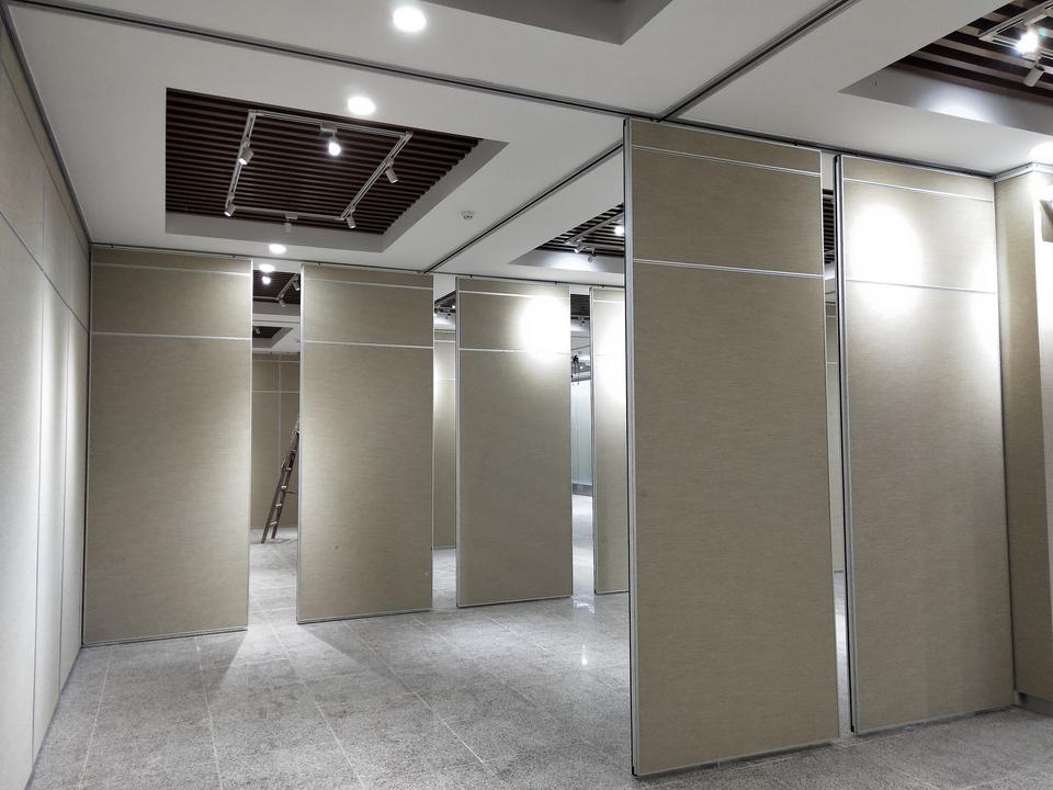 Exhibition Foldable Movable Partition Wall for Dining Gym Warehouse ...