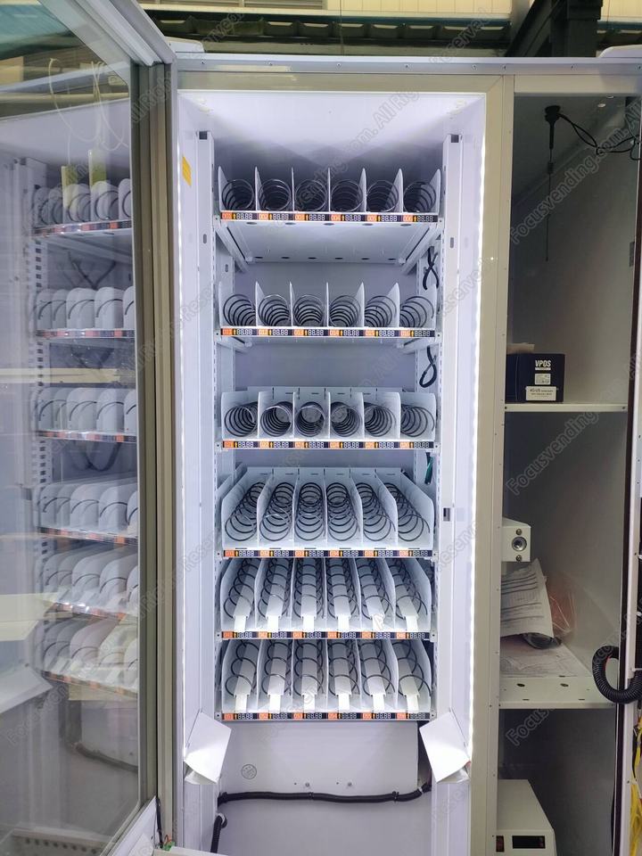 Beauty Vending Machine Slim Cooling Vending Machine With Soda Cola ...