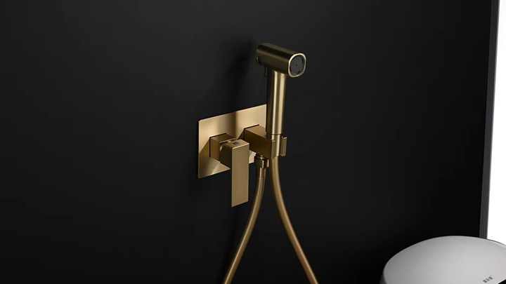 Modern High-Pressure Copper Flusher Set Hot and Cold Toilet Spray Gun ...