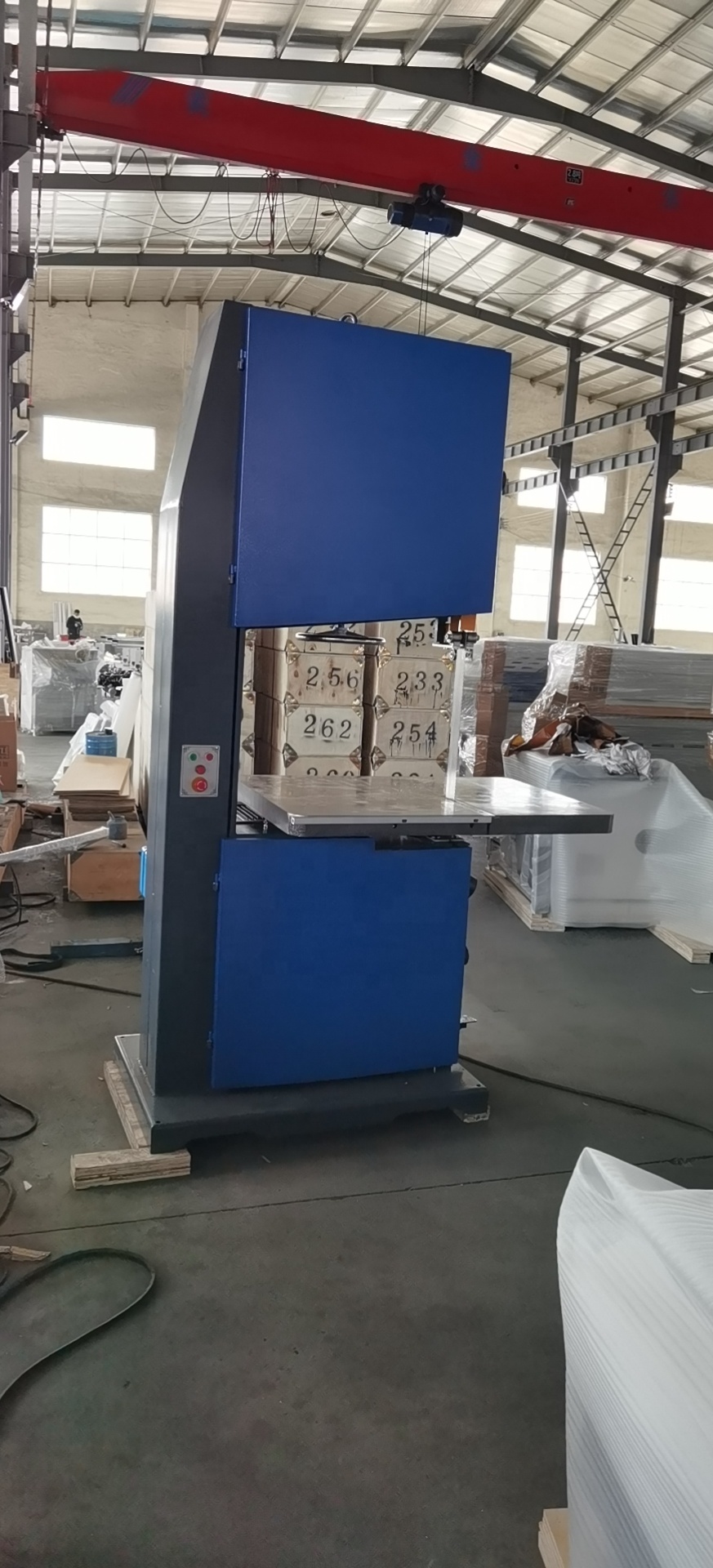 How to Choose the Best Woodworking Band Saw for Your Workshop