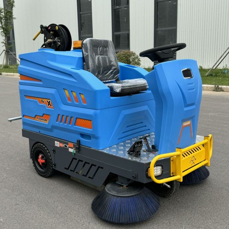 X6 1900mm Width Electric Dust Truck Three Brushes and One Suction Floor ...