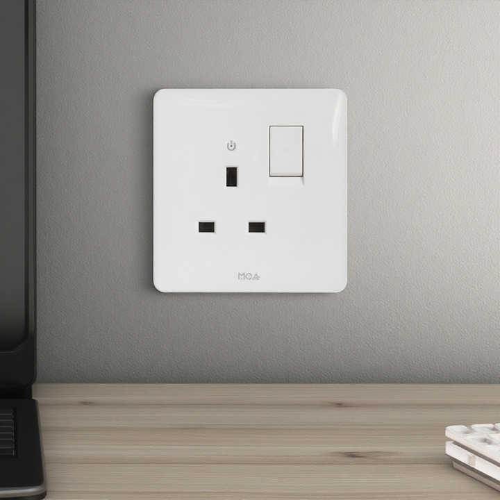 MGA UK Switched Socket With Indicator Durable Simple Design Electrical ...