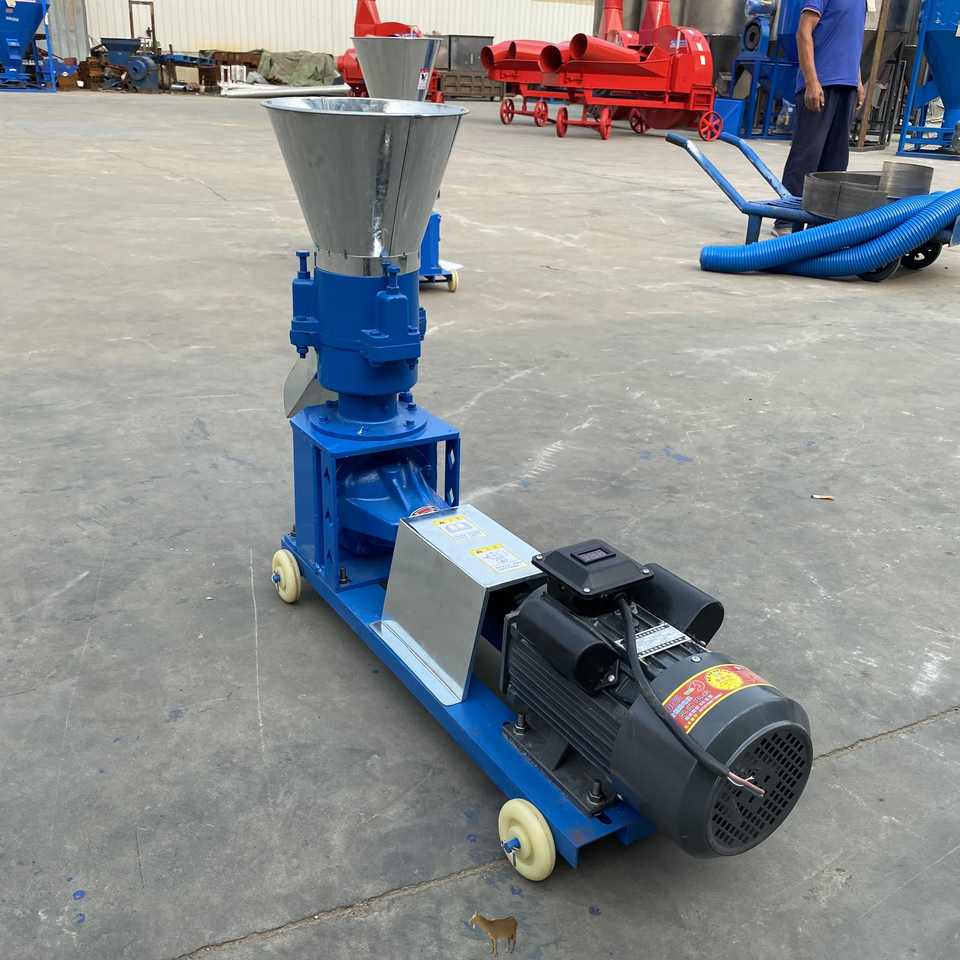 Mini Pelletizer for Livestock Feed, Animal Pellet Machine for Poultry ...