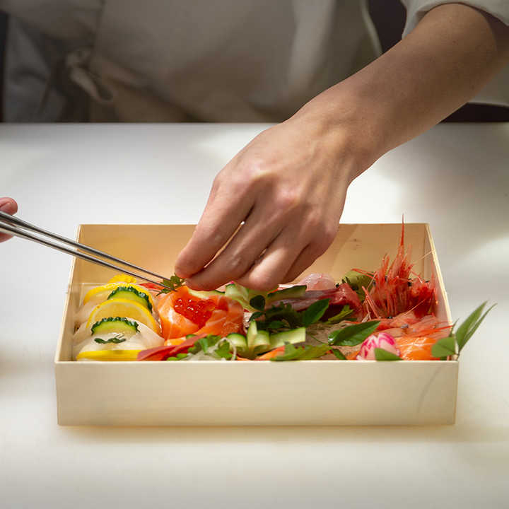 Carved Lid Wooden Box - Eco-Friendly Sushi Container