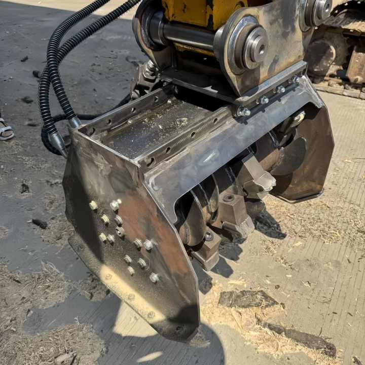 Excavator Land Reclamation Machine Dense Shrub Treatment Hydraulic Soil ...