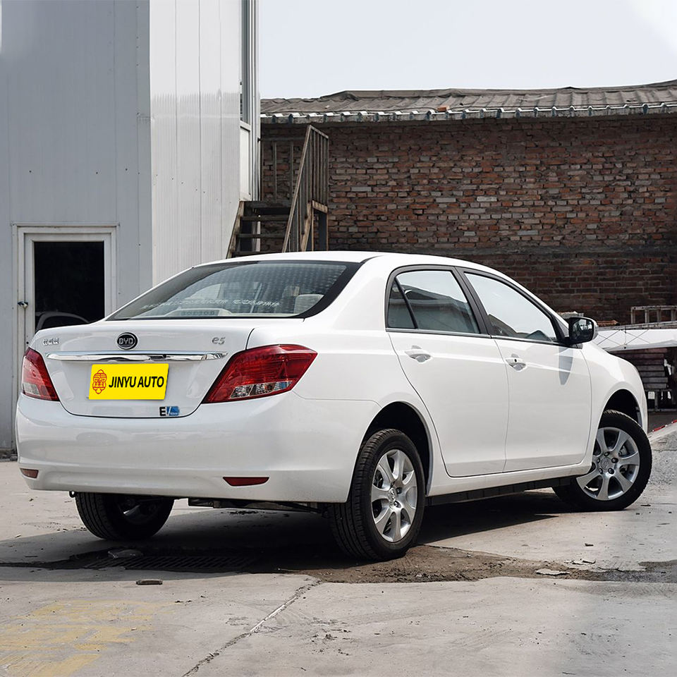 Seconnd Hand Drive Byd E5 Pure Electric 2018 5-Seater Sedan New Energy ...