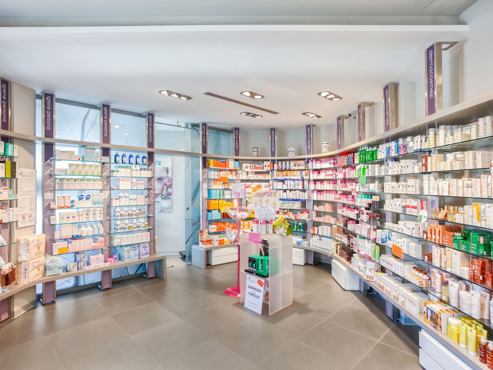 Shop our showroom display shelves - stylish & functional