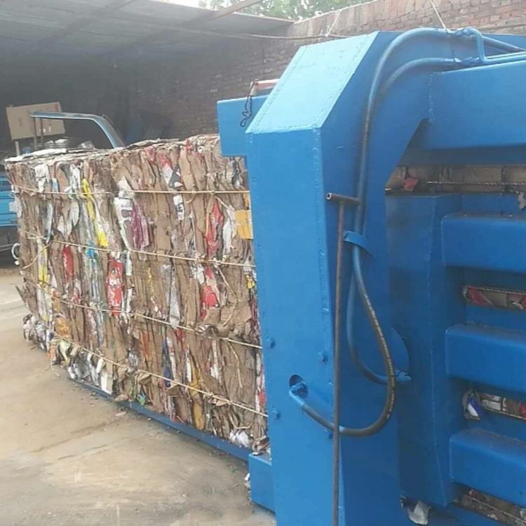 Automatic Hydraulic Horizontal Strapping Baler for Bottles