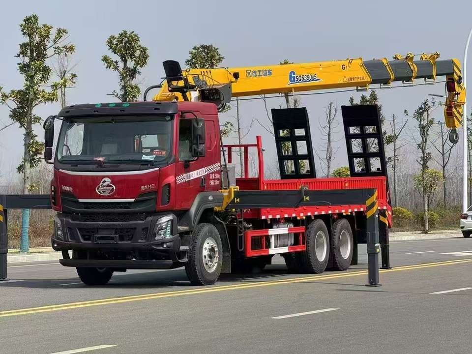 Dump Truck Mounted Crane 15T Truck Mounted Crane with Telescoping Boom ...