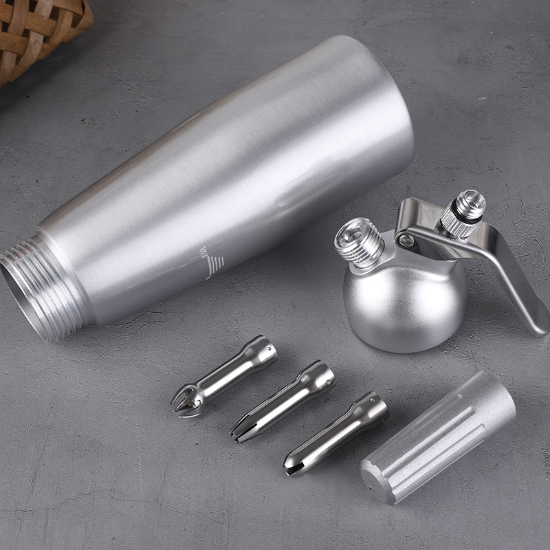 Premium Quality whipping spray for Business Buyers Worldwide