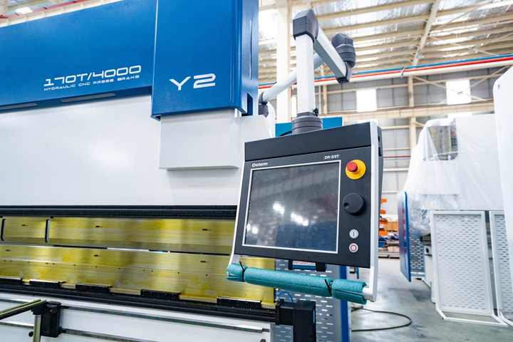 ADH CNC hydraulic press brake Bending machine WAD Series WADE-250T3200 DA66T DA69T 6+1 8+1 CNC ...