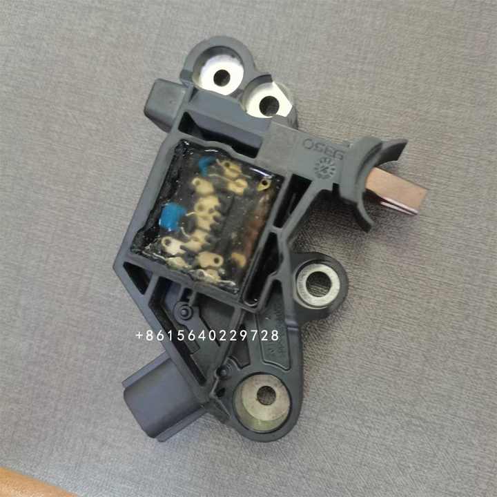 Regulador de voltaje del alternador del coche Original 0272220882 ...