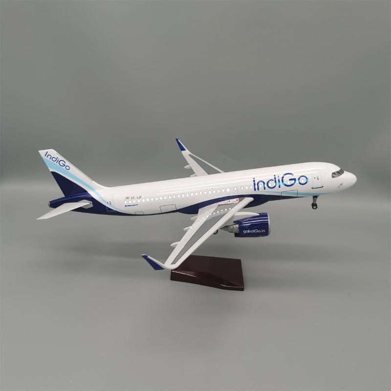 47cm Indigo Airlines Airbus 320 Resin Model with LED & Wheels