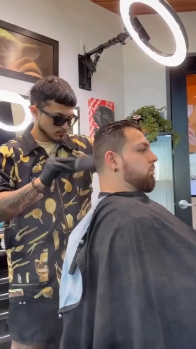 Inlightray 18 Inch LED Ring Light - Perfect for Barber Shops