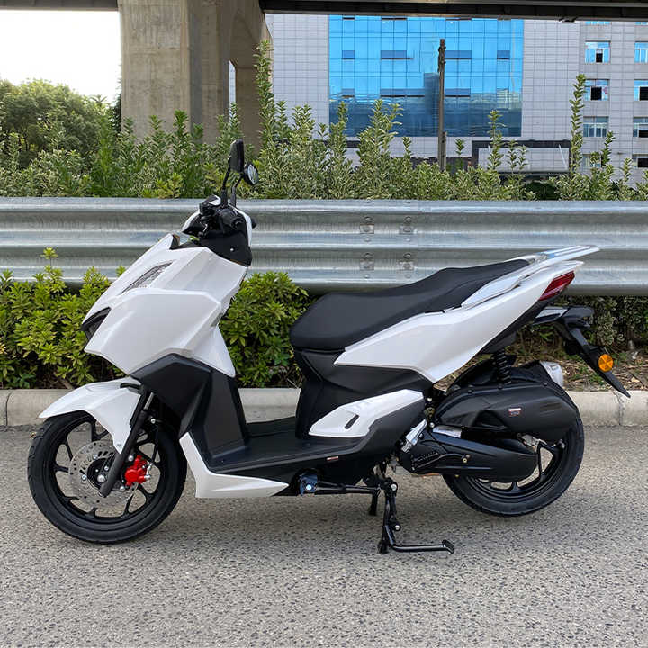 Fast & Reliable 150cc Gasoline Moped Motorcycle & Scooters