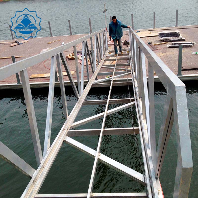 Aluminum Gangway Ladders - Durable & Lightweight Solutions