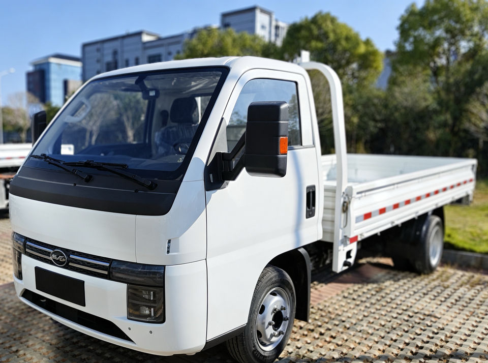 BYD T4 2026 Electric Light Truck 330km 62.4kWh Battery Technology ...