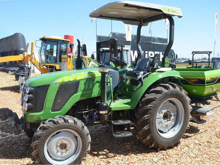 ZOOMLION 90-110 Hp Wheeled Tractors for Efficient Farming