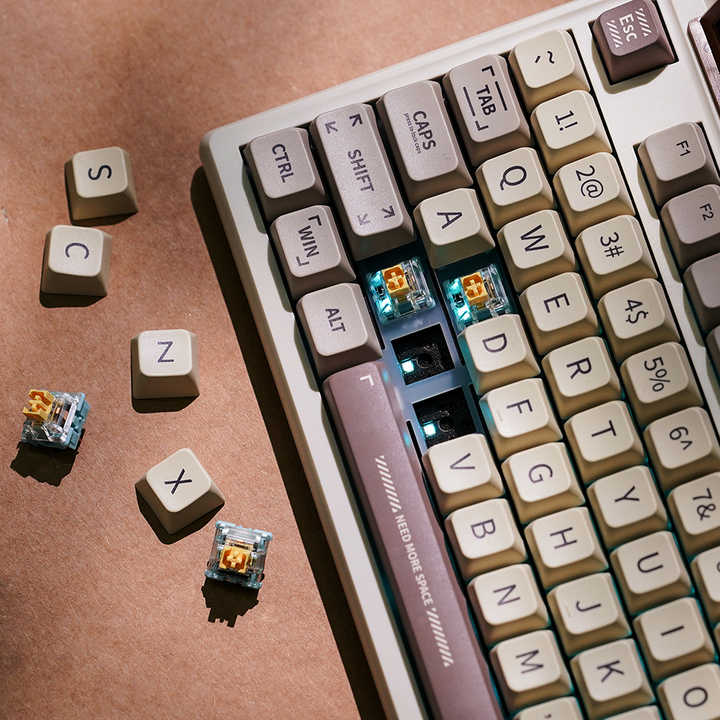 EPOMAKER RT100 Retro Mechanical Keyboard - Customizable & Gaming