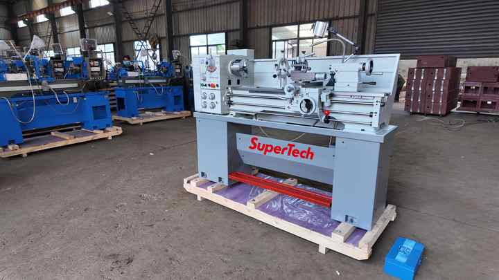 Supertech 1000mm Swing C0636 Manual Lathe Machine | for Repair Shops ...